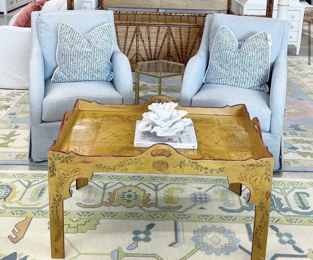 Chippendale coffee table – VINTAGE – Poppy's of Macon
